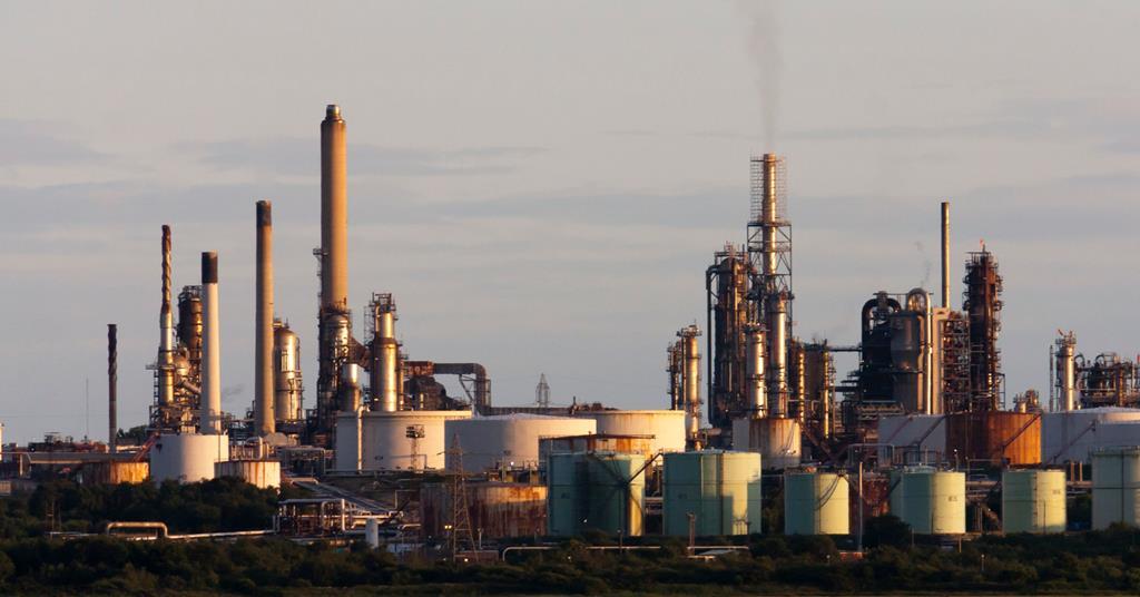 Unite threatens further strike action at Exxon’s Fawley refinery | News ...