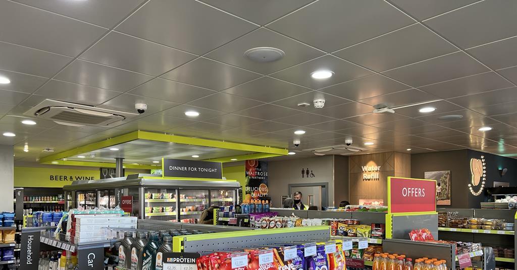 Shell sets the standard as its first EV-only charging hub is officially ...