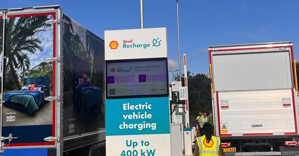 Shell starts operating its first UK charging station for electric ...