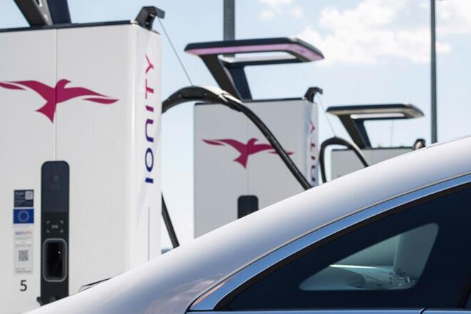 Ionity opens EV-only rapid-charging site alongside Starbucks on main ...