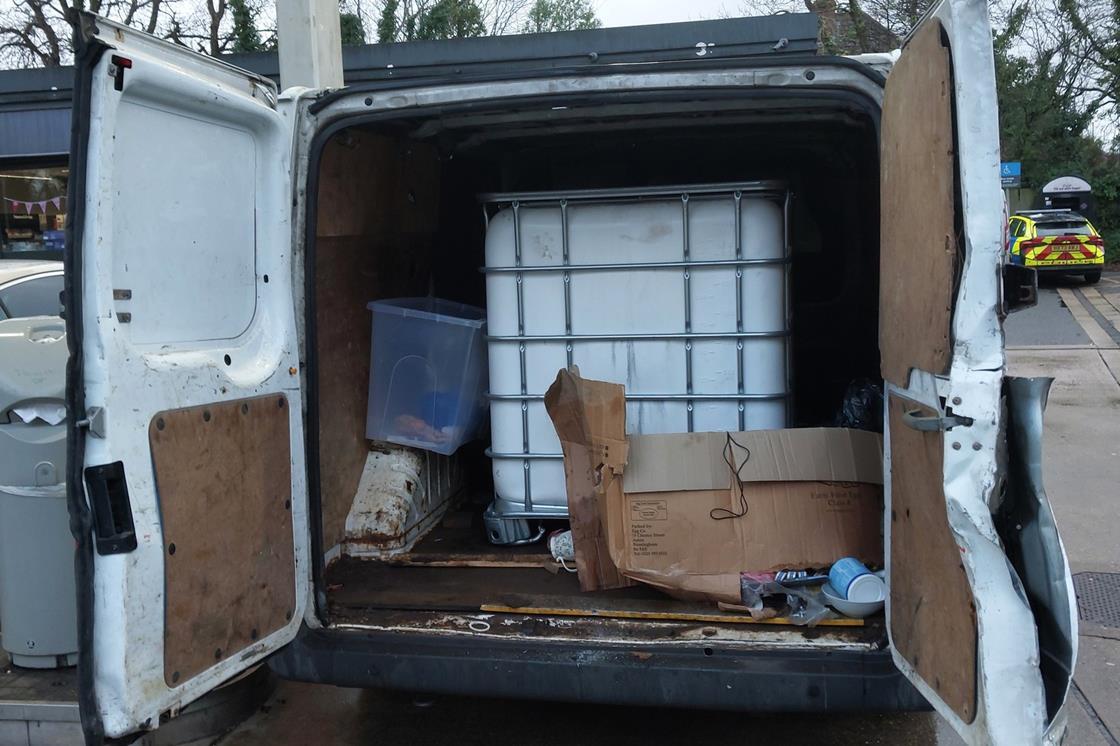 Police catch suspected fuel thieves with 1,000-litre tank in back of ...