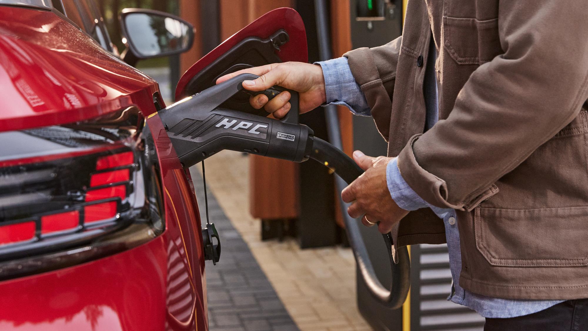 Why forecourt operators need to transition to EV charging without delay ...