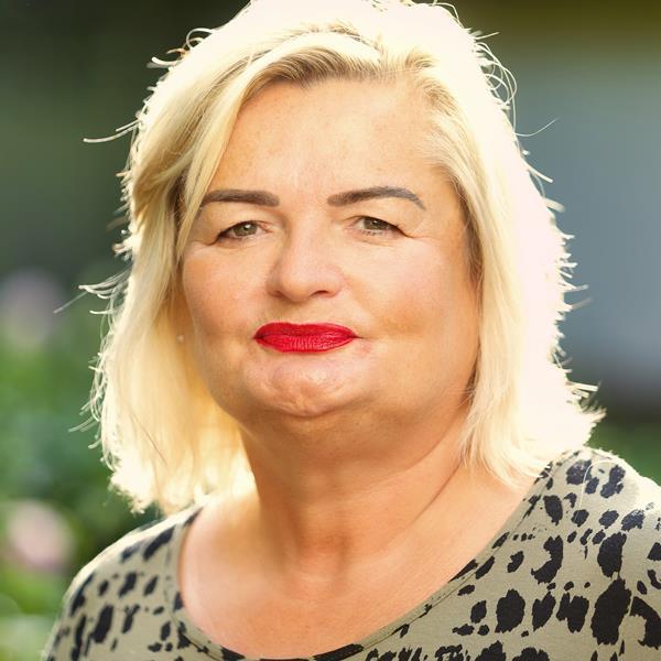 Tracy West | Freelance | Forecourt Trader