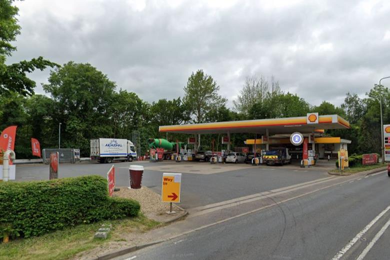Shell twice tweaks upgrade plans for Warwick forecourt | News ...